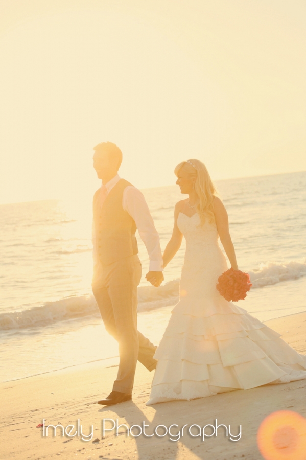 Beach Wedding Photos On Lido Beach In Sarasota Florida Sarasota